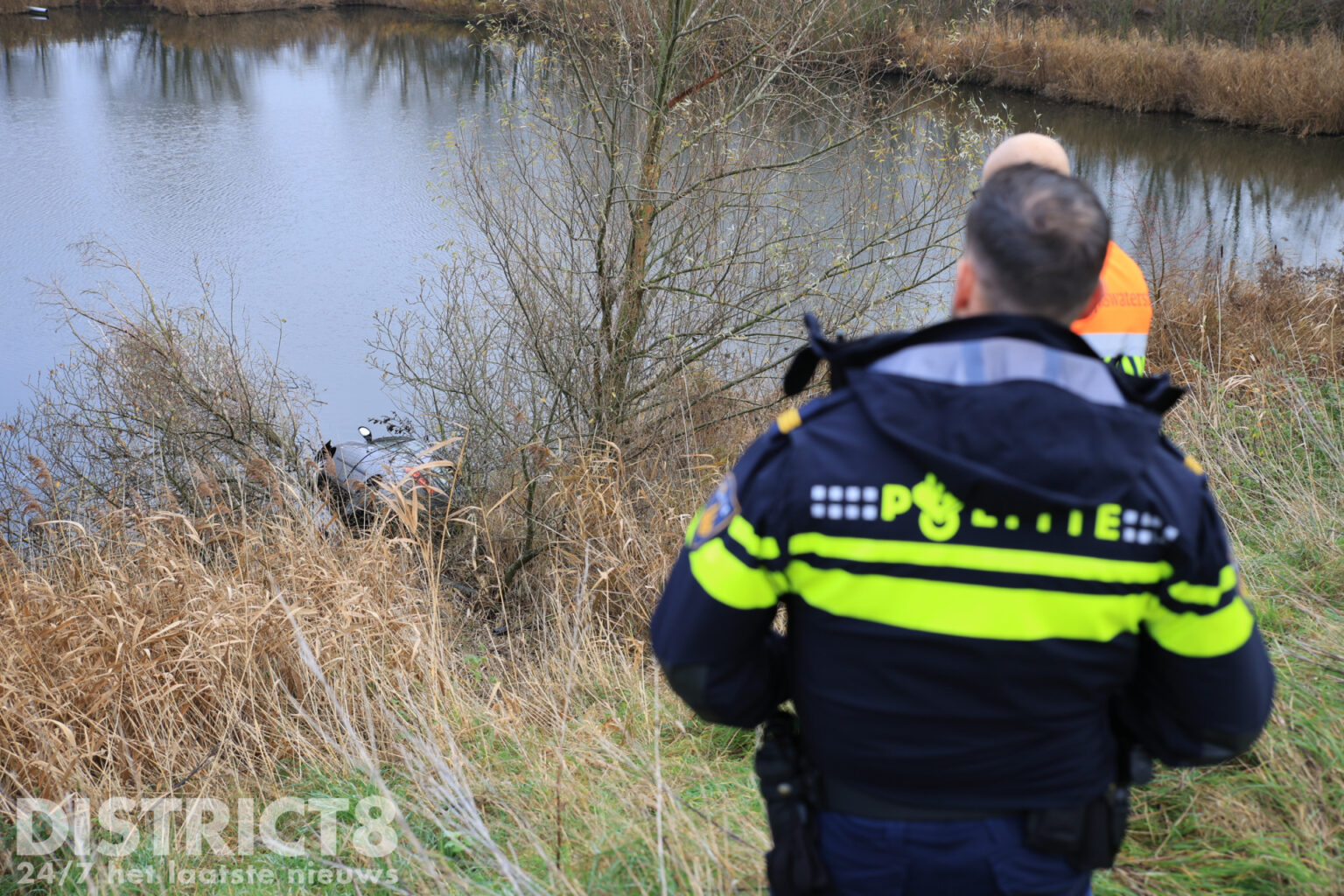 Automobilist rijdt van talud en belandt in sloot afrit A4 Schipluiden ...