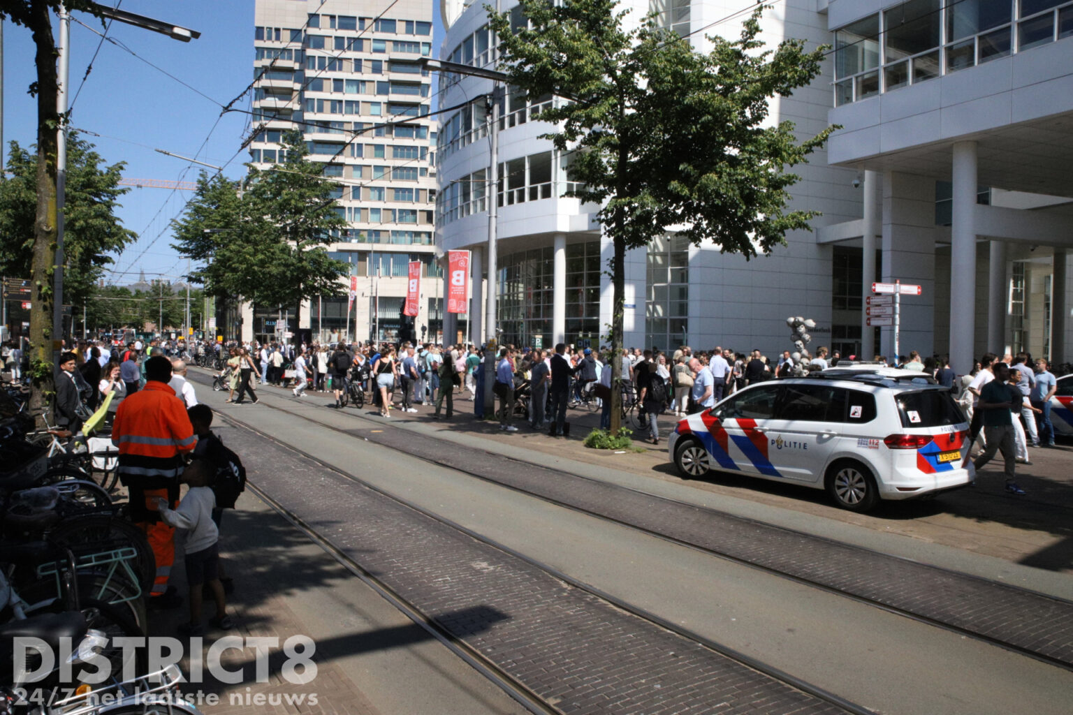 Man (28) aangehouden na verdachte situatie in Stadhuis Den Haag Spui ...
