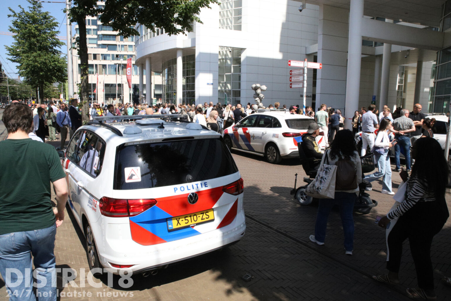 Man (28) aangehouden na verdachte situatie in Stadhuis Den Haag Spui ...
