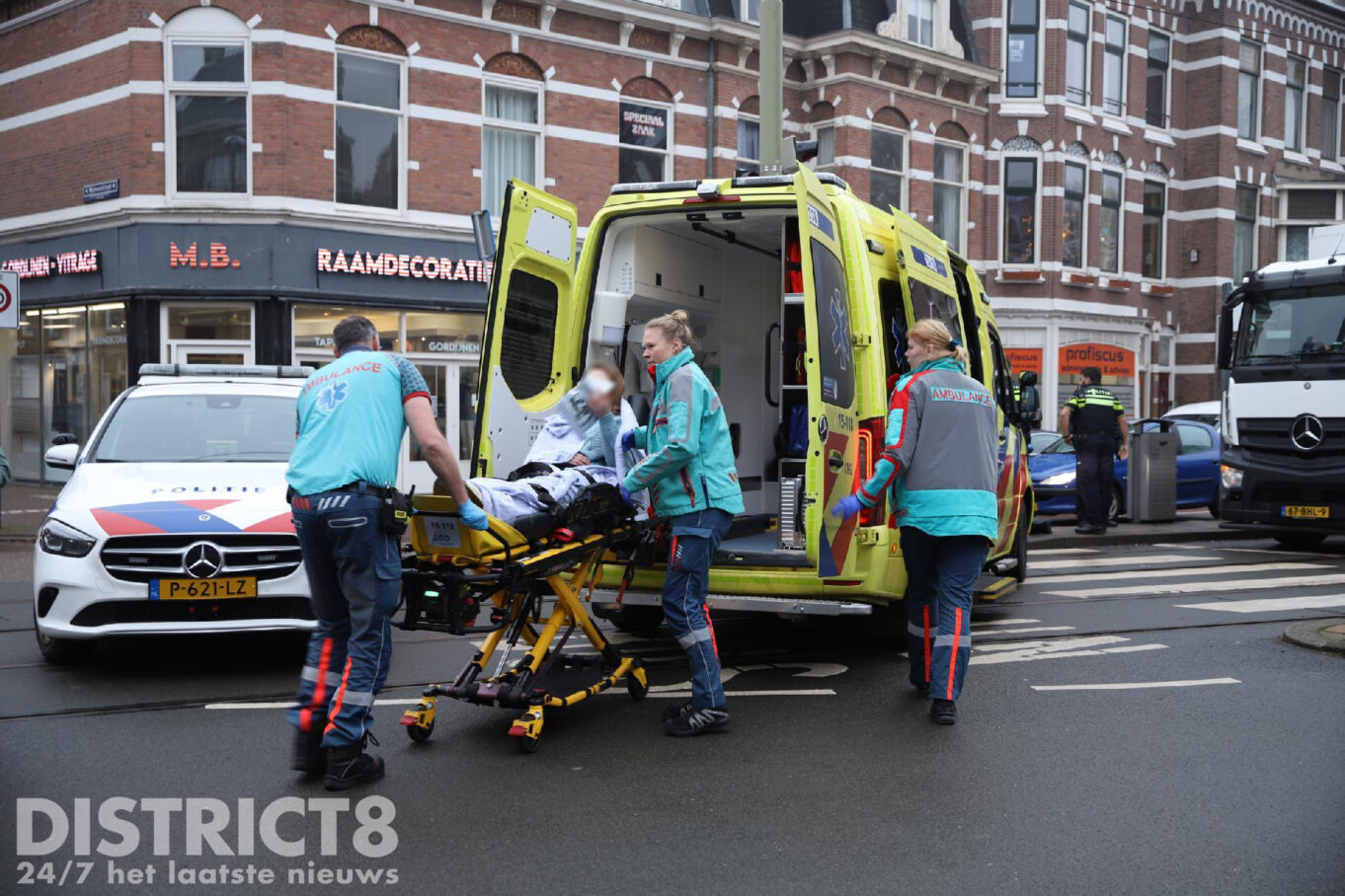 Voetganger gewond bij aanrijding met vrachtwagen Beeklaan Den Haag - District8.net