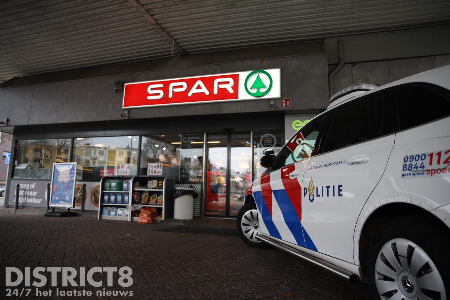 Politie doet onderzoek naar overval op Esso tankstation Leyweg Den Haag ... Politie doet onderzoek naar overval op Esso tankstation Leyweg Den Haag ...
