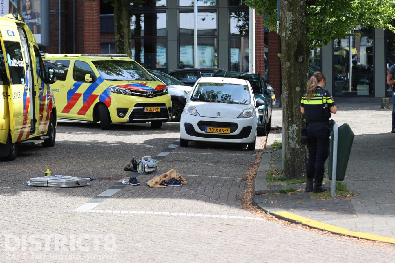Vrouw (76) zwaargewond na beroving en aanrijding, man (41) aangehouden Colijnplein Den Haag ...