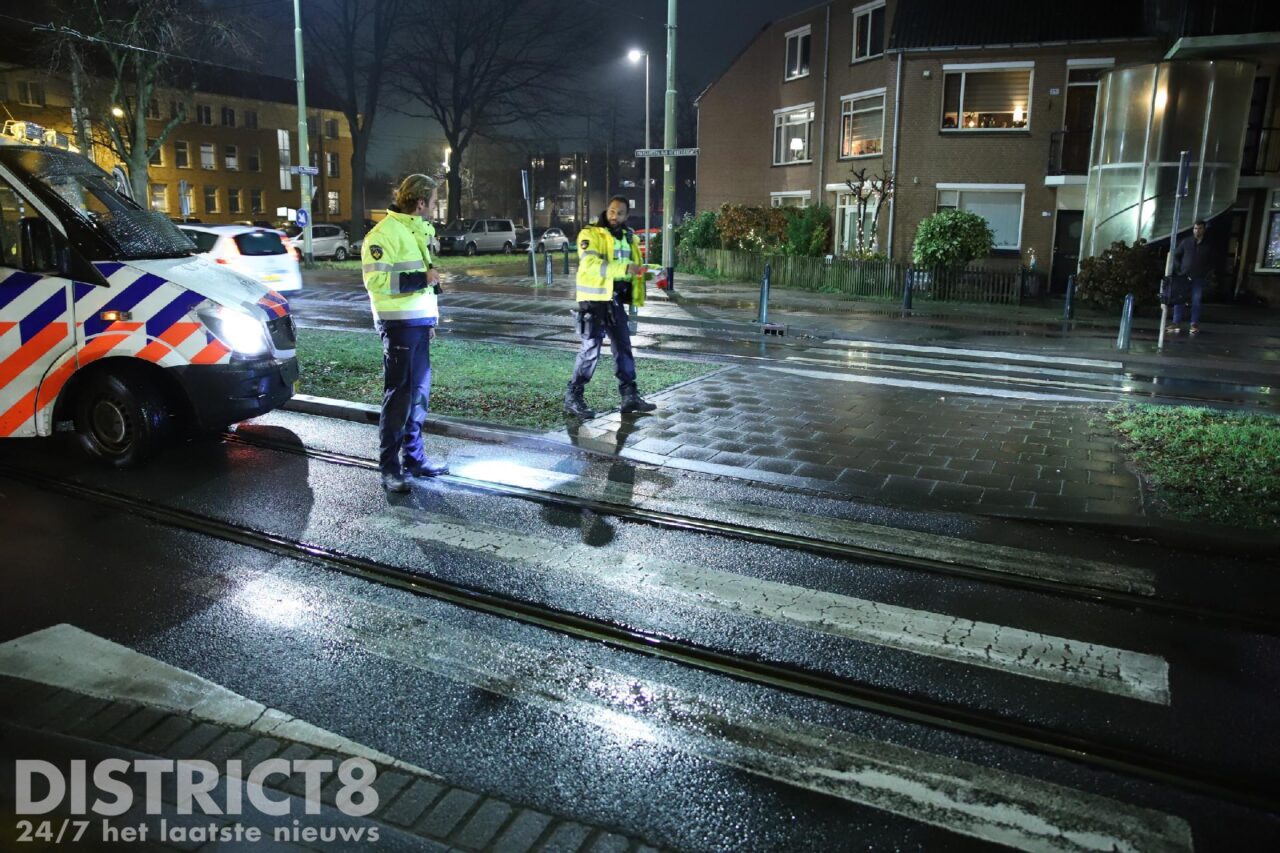 Voetgangster zwaargewond na aanrijding met automobilist Margaretha van Hennebergweg Den Haag ...