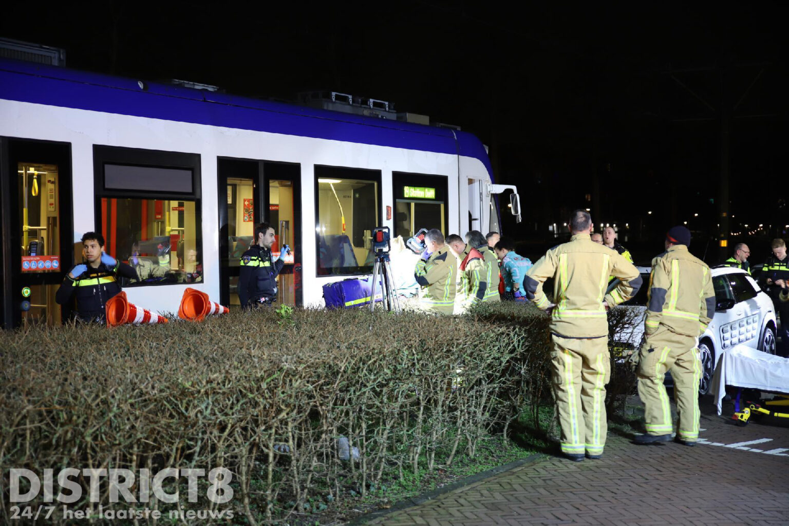 Voetganger zwaargewond bij aanrijding met Randstadrail Nootdorpse Landingslaan Den Haag ...
