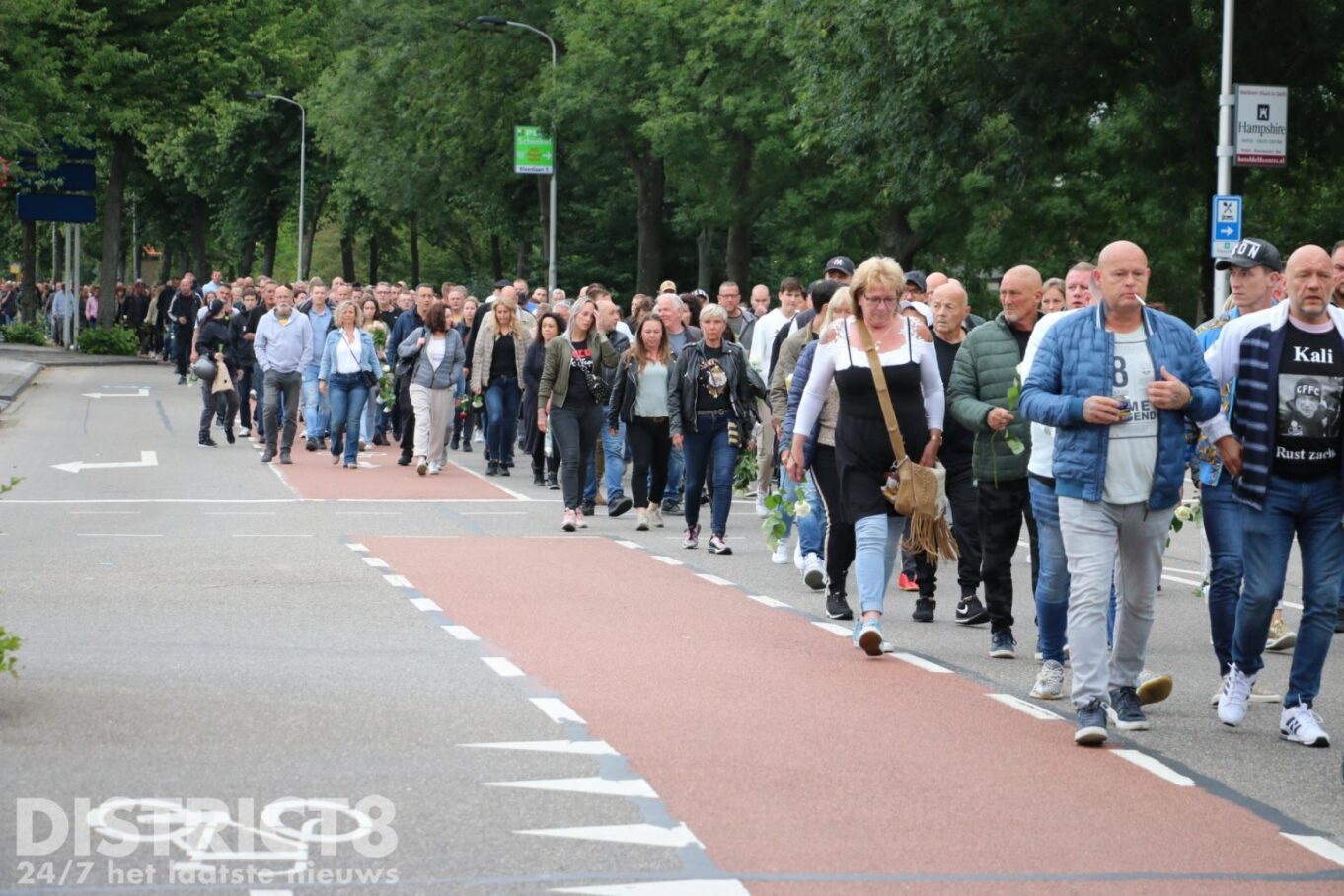 Stille tocht voor overleden Pascal (47) na steekpartij Oostsingel Delft ...