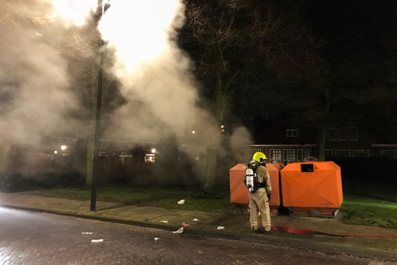 Brandweer in Vlaardingen weer druk met buitenbranden Vlaardingen ... Brandweer in Vlaardingen weer druk met buitenbranden Vlaardingen ...