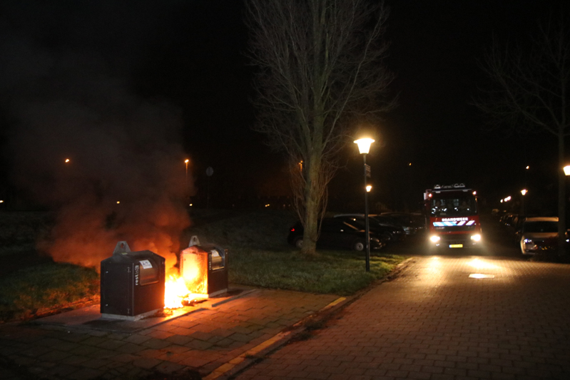 Brandweer in Vlaardingen weer druk met buitenbranden Vlaardingen ... Brandweer in Vlaardingen weer druk met buitenbranden Vlaardingen ...