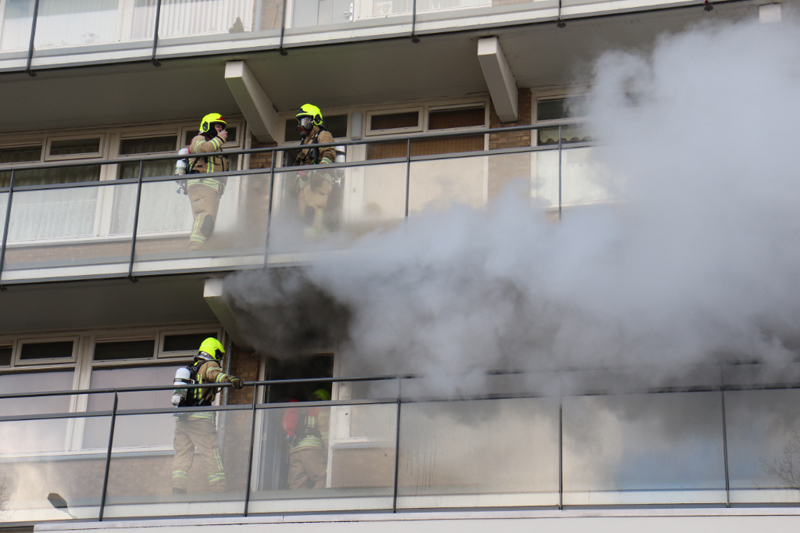Dode bij brand in woning Zwaluwenlaan Vlaardingen - District8.net Dode bij brand in woning Zwaluwenlaan Vlaardingen - District8.net