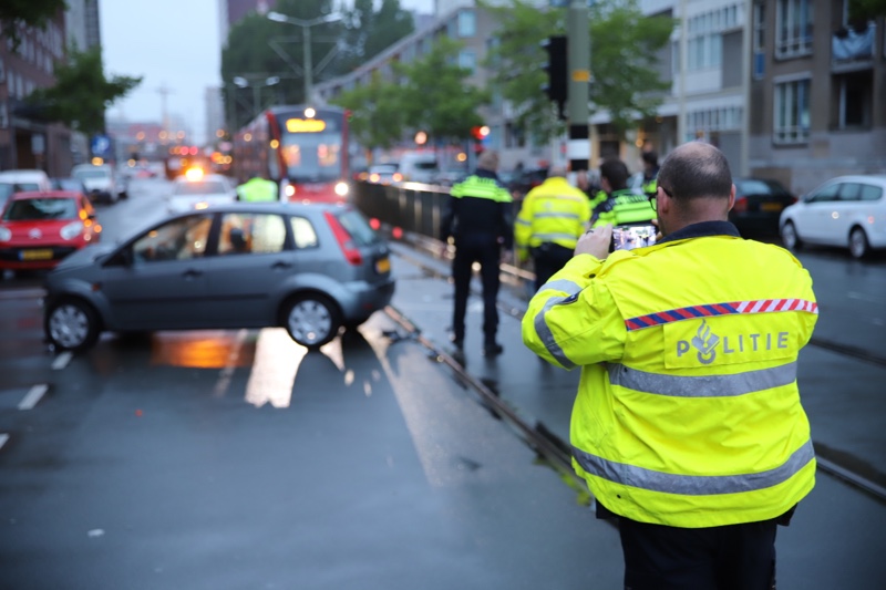 Automobilist vlucht na aanrijding Rijswijkseweg Den Haag - District8.net Automobilist vlucht na aanrijding Rijswijkseweg Den Haag - District8.net